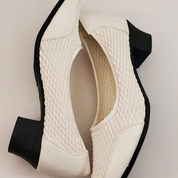 Comfort Well | Shoes | New Comfort Well By Beacon White Stretch Pumps ...